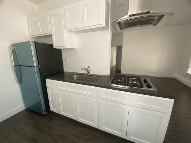 Alexwill, LLC Studio Apartment for Rent at 318 S Commonwealth Ave, Los Angeles, CA 90020 Rampart Village