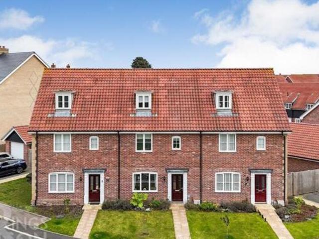 Alec East Road, Blofield, 3 Bedroom Town