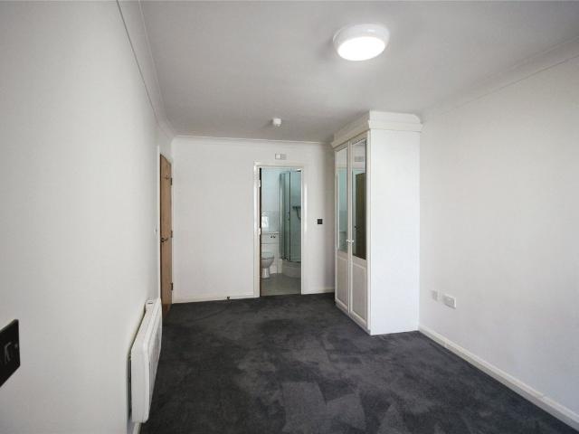 Alencon Link, Basingstoke, Hampshire RG21, 2 bed flat to rent, £1,200 pcm | PrimeLocation