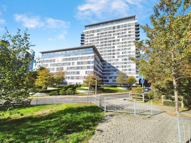Alencon Link, Basingstoke RG21, 1 bed flat to rent, £1,200 pcm | PrimeLocation