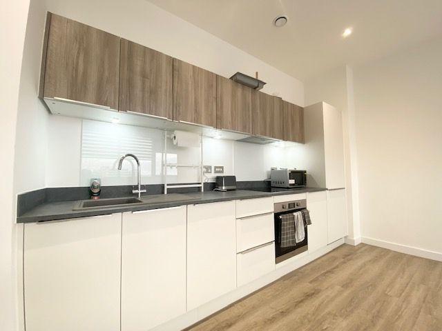Alencon Link, Basingstoke RG21, 2 bed flat to rent, £1,450 pcm | PrimeLocation