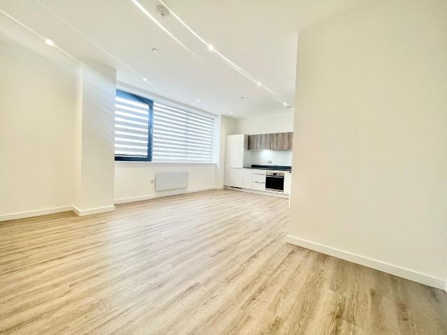 Alencon Link, Basingstoke RG21, 2 bed flat to rent, £1,415 pcm | PrimeLocation
