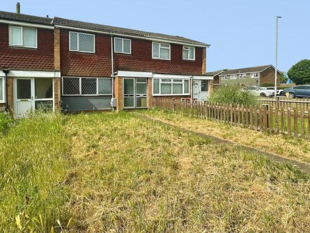 Alesia Road, LU3 3 bed terraced house to rent £1,550 pcm £358 pw