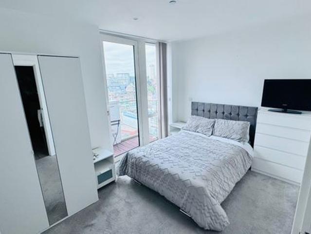 Alessio Has an Apartment