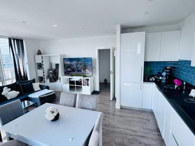 Alessio Has an Apartment