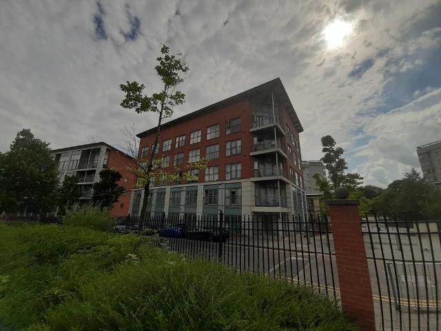 Alfred Knight Way, Birmingham B15 2 bed apartment to rent £1,025 pcm £237 pw