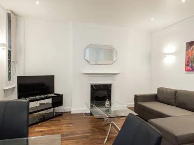 Alfred Salter Primary School, Quebec Way, Canada Water, London, SE16 7LP, United Kingdom | 3 bed apartment for rent #154587455 | Rentberry