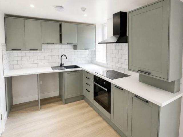 Alfred Road, Prenton CH43, 2 bed flat to rent, £850 pcm | PrimeLocation