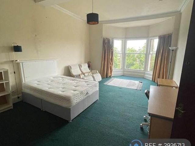 Alfred Terrace, Glasgow, G12 2 bed flat to rent £1,450 pcm £335 pw