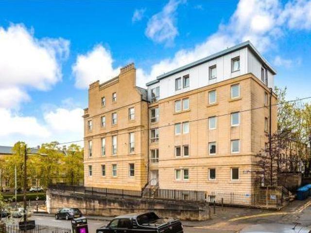 Alfred Terrace, Hillhead, 3 Bedroom Flat
