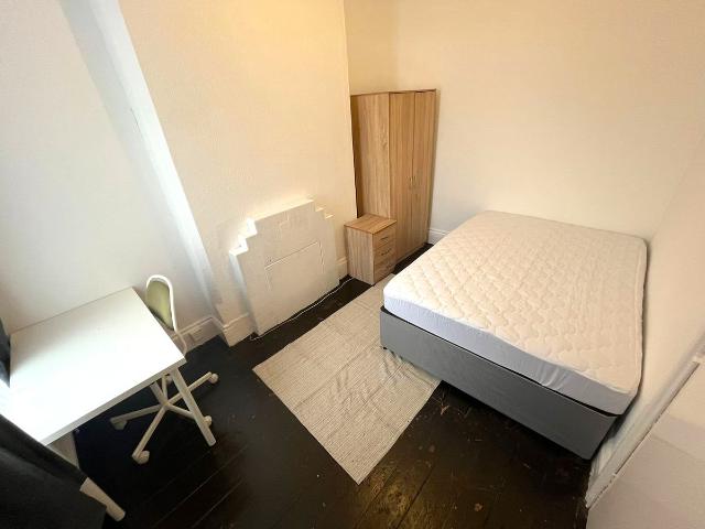 Alfreton Road, Nottingham NG7, Room to rent, £425 pcm | PrimeLocation