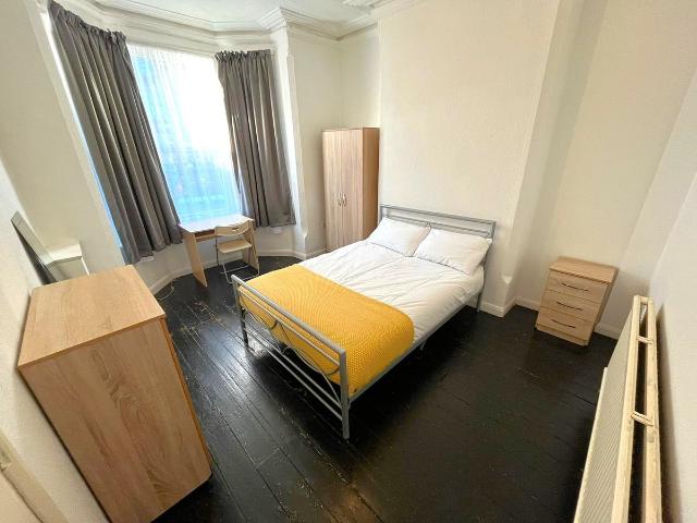 Alfreton Road, Nottingham NG7, Room to rent, £450 pcm | PrimeLocation