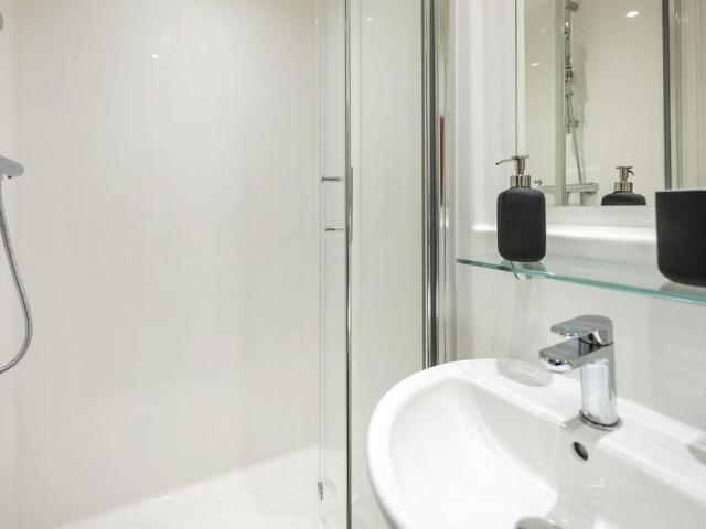 Alfreton Road, Nottingham NG7, 1 bed flat to rent, £780 pcm | PrimeLocation