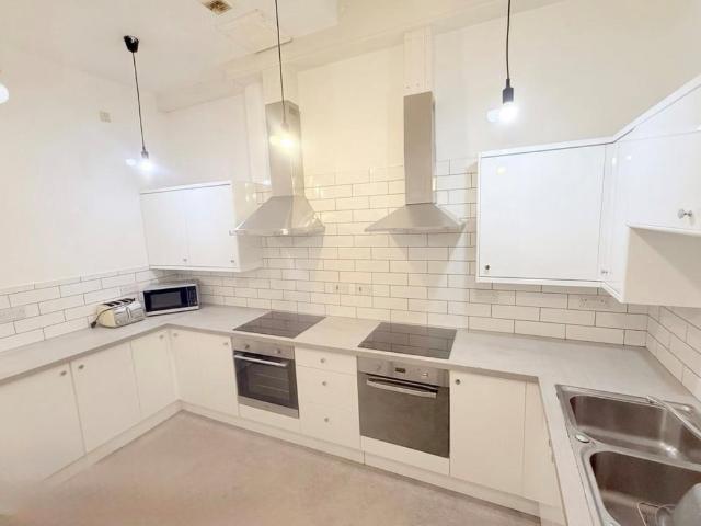 Alfreton Road 6 Bed, Radford NG7 6 bed house to rent £2,707 pcm £625 pw