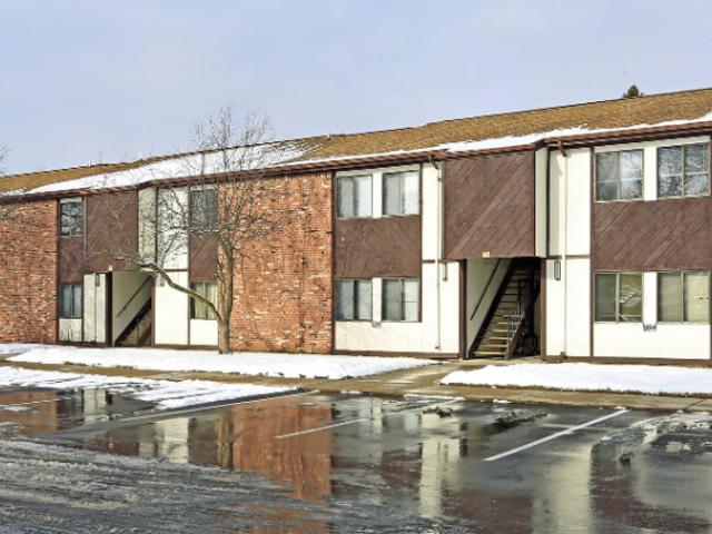 Algonac Manor 2 Bedroom Apartment for Rent at 2105 Fruit St Ofc, Algonac, MI 48001