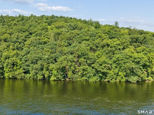 Algonquin Trl, Newtown, Home For Sale
