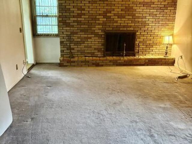 Algonquin Trl, Brick, Home For Sale