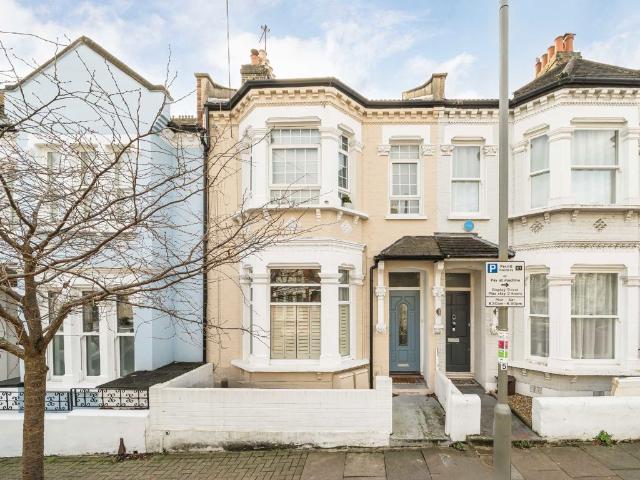 Aliwal Road, Battersea SW11, 2 bed flat to rent, £2,750 pcm | PrimeLocation