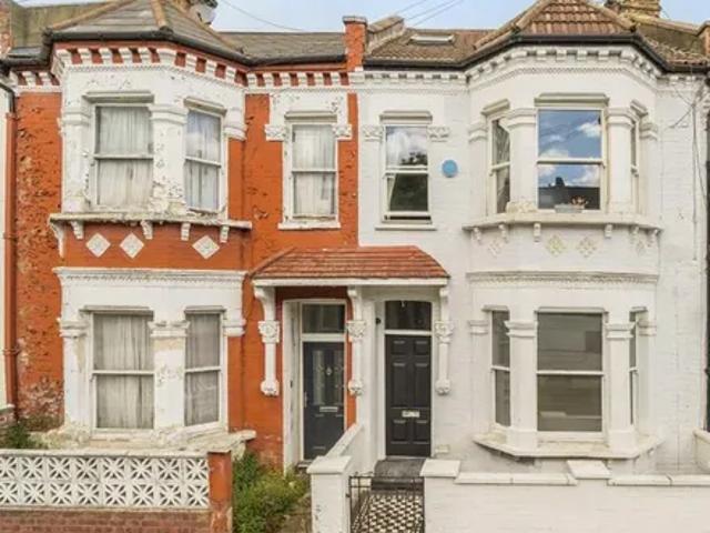Aliwal Road, London, SW11 1RD, United Kingdom | 2 bed house for rent #167776416 | Rentberry