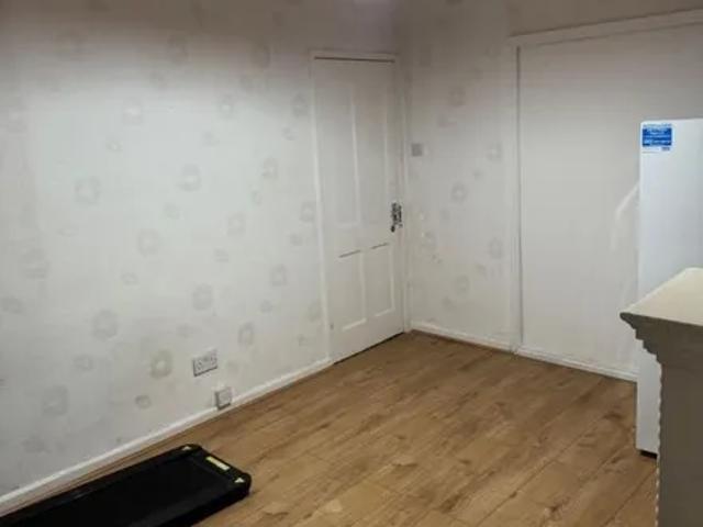 Alibon Road, London, RM9 5QU, United Kingdom | Room for rent #167614278 | Rentberry
