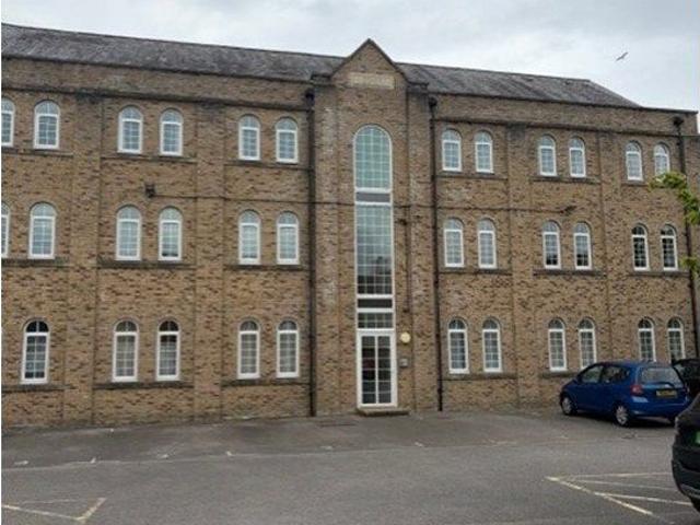 Alicia Close, Swindon SN25, 2 bed flat to rent, £1,000 pcm | PrimeLocation