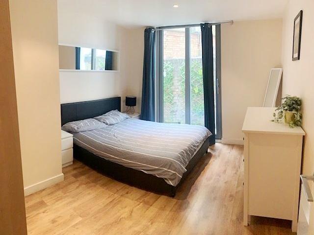 Alie Street, Aldgate East E1, 3 bed flat to rent, £3,350 pcm | PrimeLocation