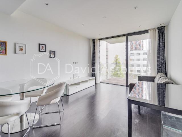 Alie Street, Aldgate, London 1 bed cottage to rent £3,299 pcm £761 pw