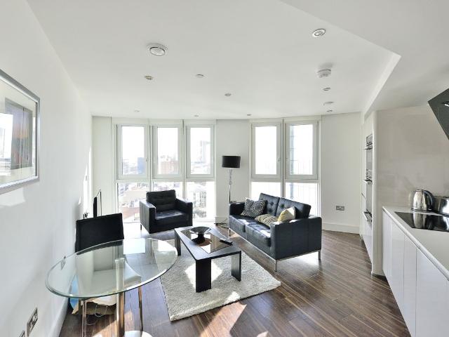 Alie Street E1, EPC:B, 1 bed flat to rent, £2,950 pcm | PrimeLocation