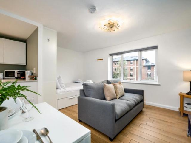 Alison Court Double Bed Studio Has an Apartment