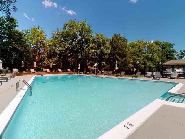 Alister Falls Church 3 Bedroom Apartment for Rent at 2158 Evans Ct, Idylwood, VA 22043 Idylwood
