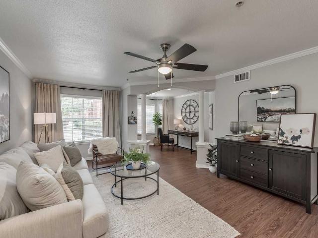 Alister Galleria 1 Bedroom Apartment for Rent at 2100 Bering Dr, Houston, TX 77057 Great Uptown