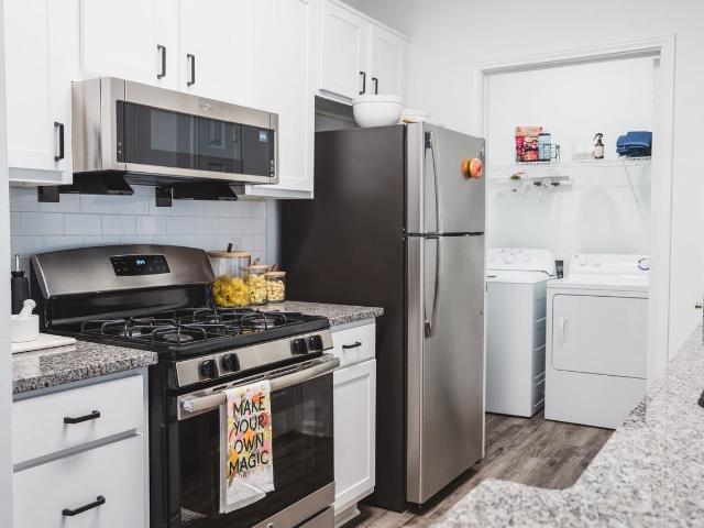 Alister Lake Lynn 1 Bedroom Apartment for Rent at 6421 Campus Dr, Raleigh, NC 27613