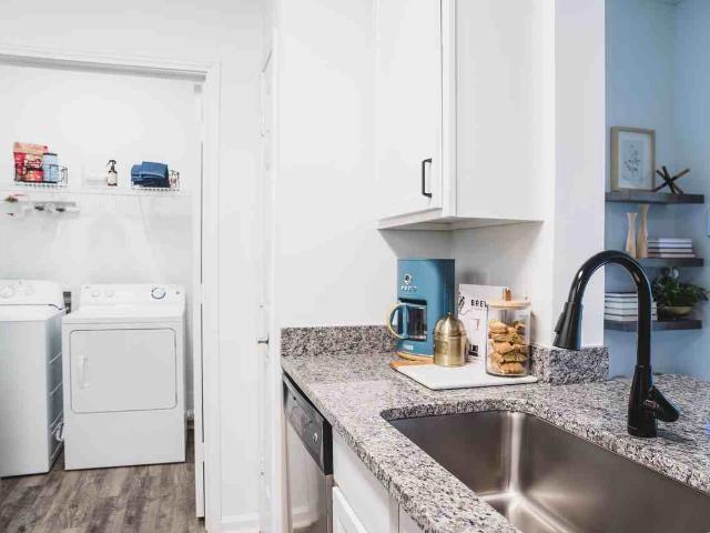Alister Lake Lynn 1 Bedroom Apartment for Rent at 6421 Campus Dr, Raleigh, NC 27613