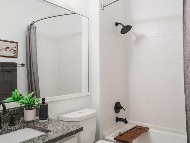 Alister Lake Lynn 2 Bedroom Apartment for Rent at 6421 Campus Dr, Raleigh, NC 27613