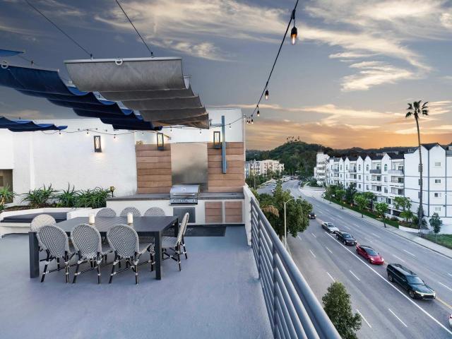 Alister Sherman Oaks 2 Bedroom Apartment for Rent at 4440 Sepulveda Blvd, Los Angeles, CA 91403 Sherman Oaks