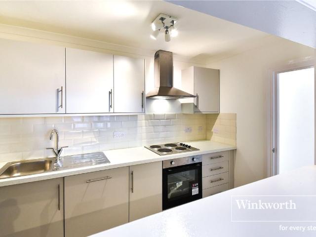 Alkerden Road, London W4, 1 bed flat to rent, £2,350 pcm | PrimeLocation