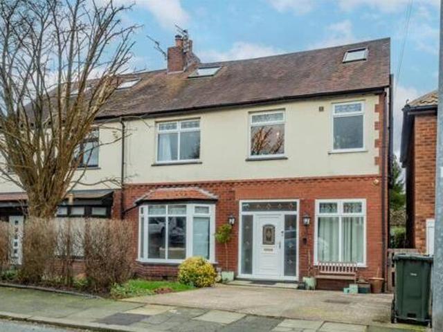 Alkrington, Crow Hill North, Middleton, 5 Bedroom Semi detached