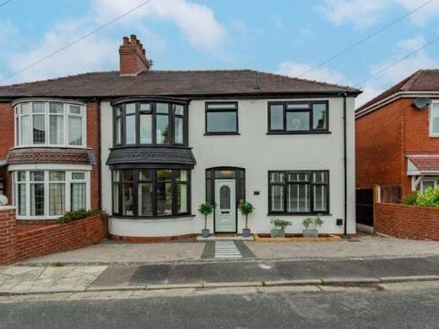 Alkrington, Home Drive, Middleton, 4 Bedroom Semi detached