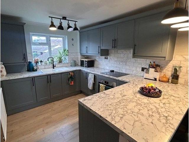 Allum Grove, Tadworth KT20, 2 bed flat to rent, £1,550 pcm | PrimeLocation