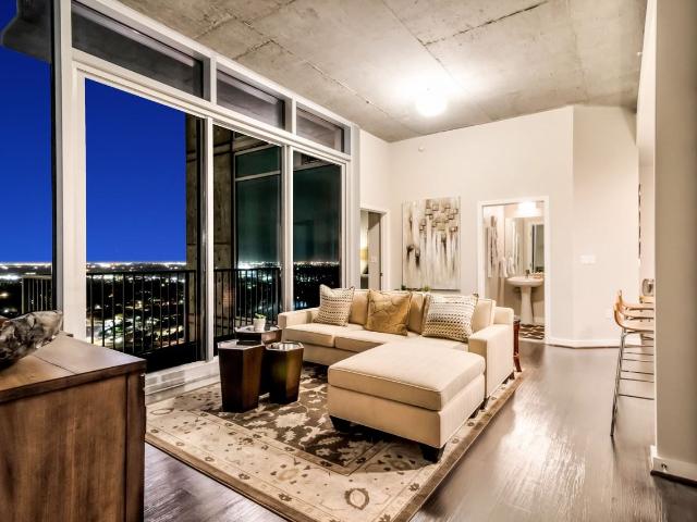 Allure Hermann Park at Med Center 1 Bedroom Apartment for Rent at 5927 Almeda Rd, Houston, TX 77004 MacGregor