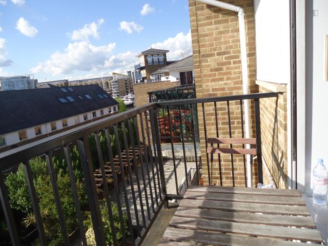 Alluring double bedroom in Limehouse Has a Room