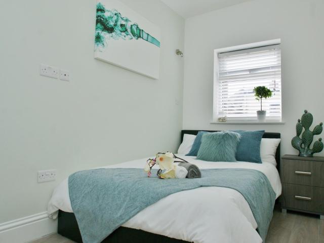 Alluring double ensuite bedroom in Shepherd's Bush Has a Room