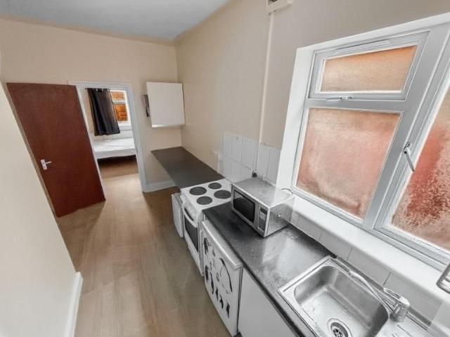 All Bills Incl St. Marys Road, Ilford IG1, Studio to rent, £1,100 pcm | PrimeLocation