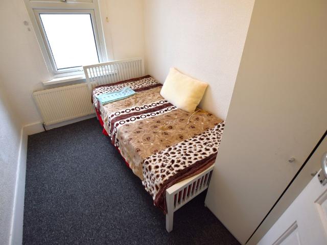 All Bills Included, Barking IG11, Barking, Room to rent, £450 pcm | PrimeLocation