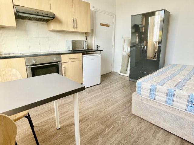 All Bills Included Studio £1600 Pm