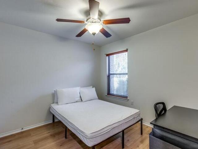 All Bills Paid Room in South Austin 20 Mins to Transit
