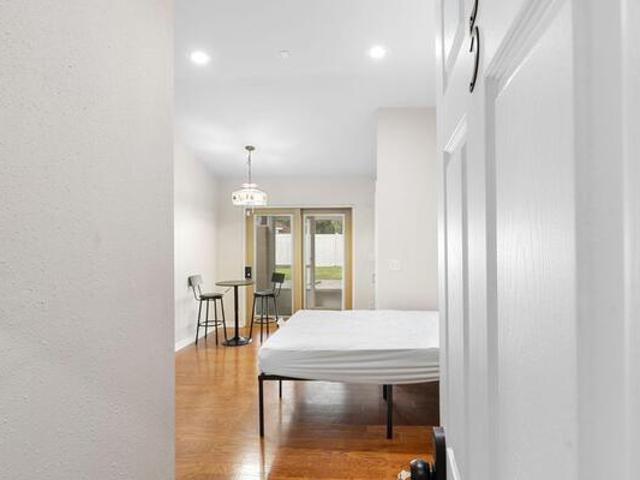 All Inclusive Orlando Living! Affordable Rooms + Utilities Included
