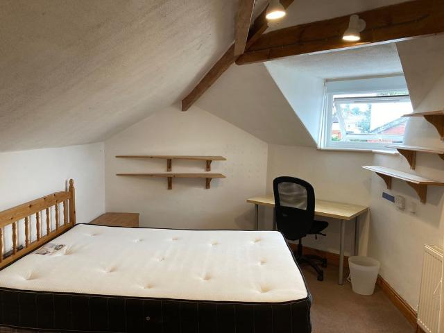 All Inclusive, Beechwood Crescent, Burley Park, Leeds LS4, Room to rent, £475 pcm | PrimeLocation