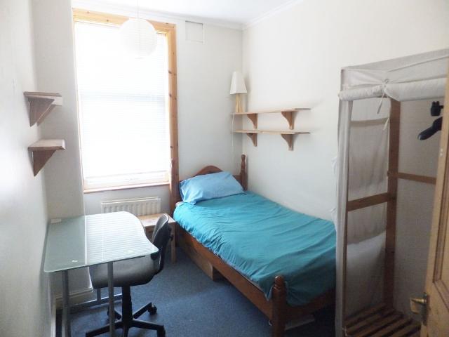All Inclusive, Beechwood Crescent, Burley Park, Leeds LS4, Room to rent, £425 pcm | PrimeLocation