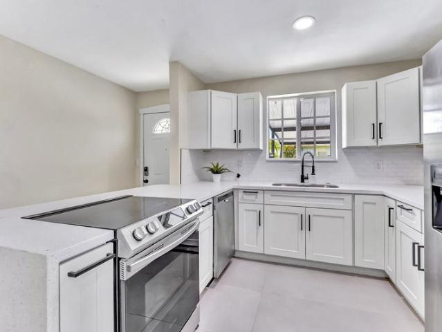 All‑Inclusive Furnished Rooms in Hialeah | Wi‑F